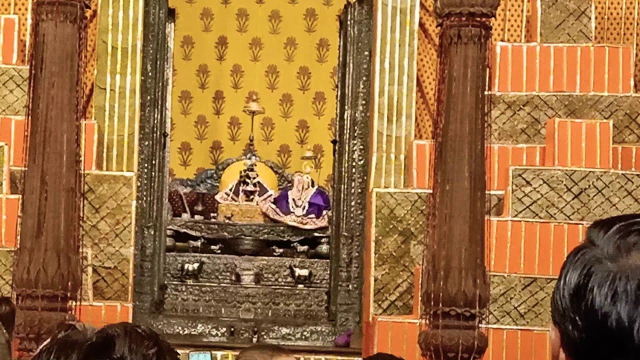 कभी भूलू ना.. मेरे राधा रमण (Kabhi Bhoolun Na Radha Raman Mere lyrics ...